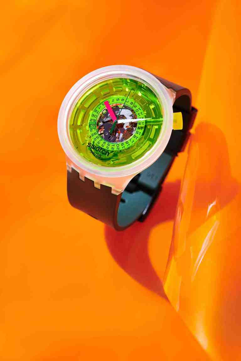 Swatch NEON: la explosión de color que alegrará la muñeca de tus hijos ...